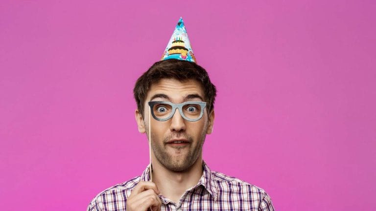 Mesaje amuzante de la mulți ani. Urari si felicitari. Idei SMS
